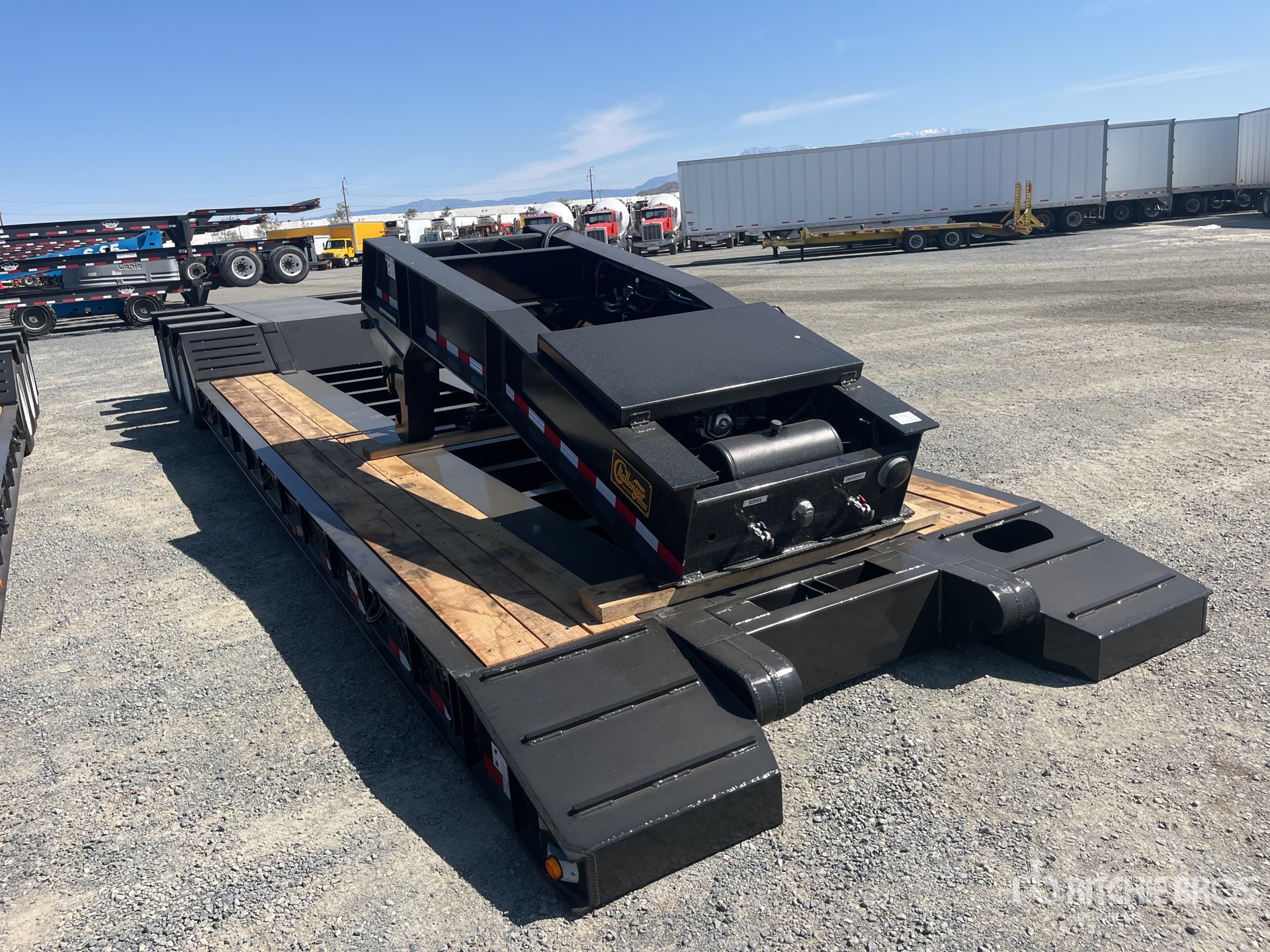 2025 Witzco RG-52 Tri/A Removable Gooseneck Lowboy Trailer | Ritchie Bros. Auctioneers