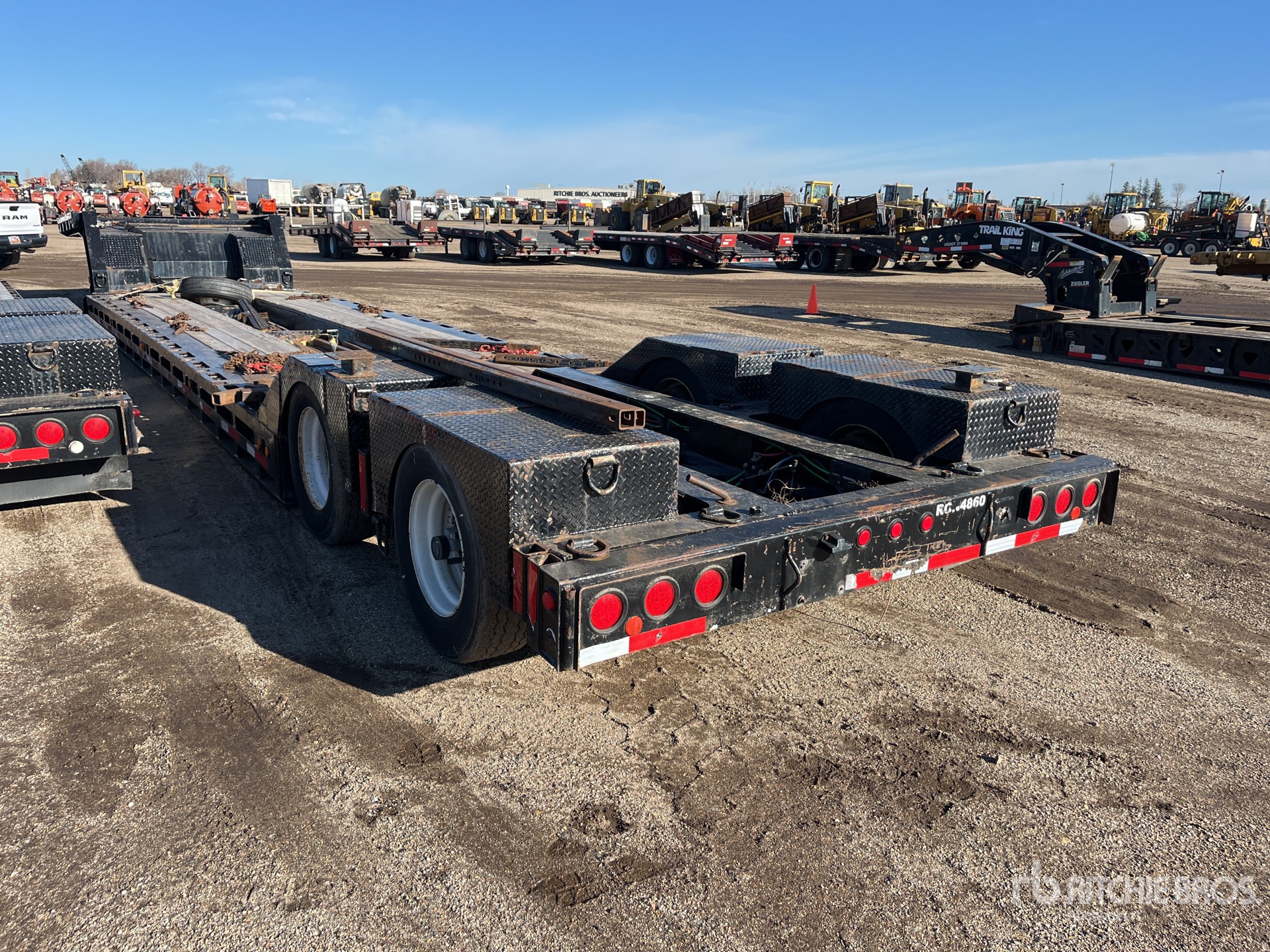 2004 Waltron T/A Removable Gooseneck Lowboy Trailer | Ritchie Bros ...