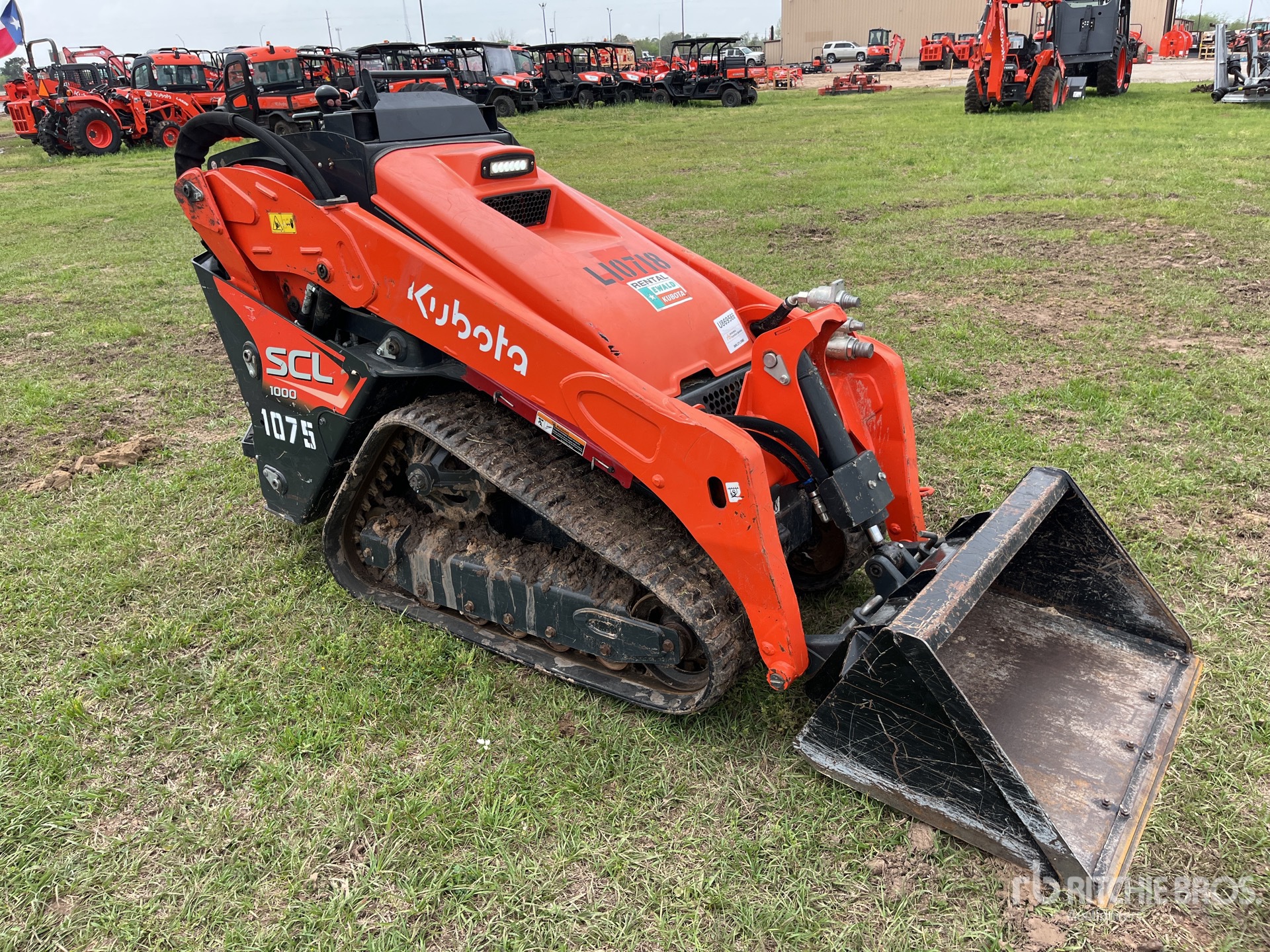 2022 Kubota SCL1000 Mini Compact Track Loader | Ritchie Bros. Auctioneers