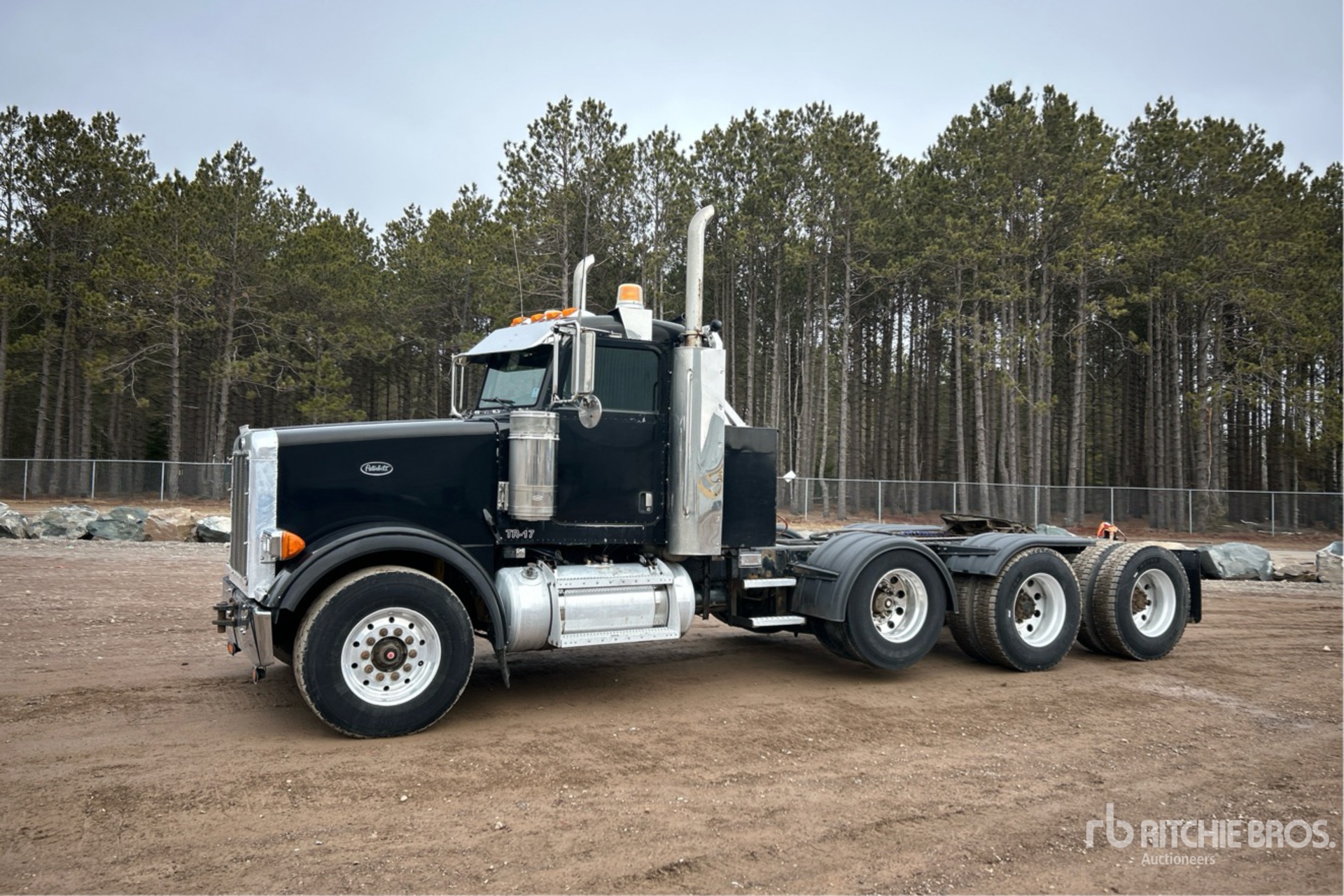 2005 Peterbilt 378 8x4 Tri/A Day Cab Truck Tractor | Ritchie Bros ...