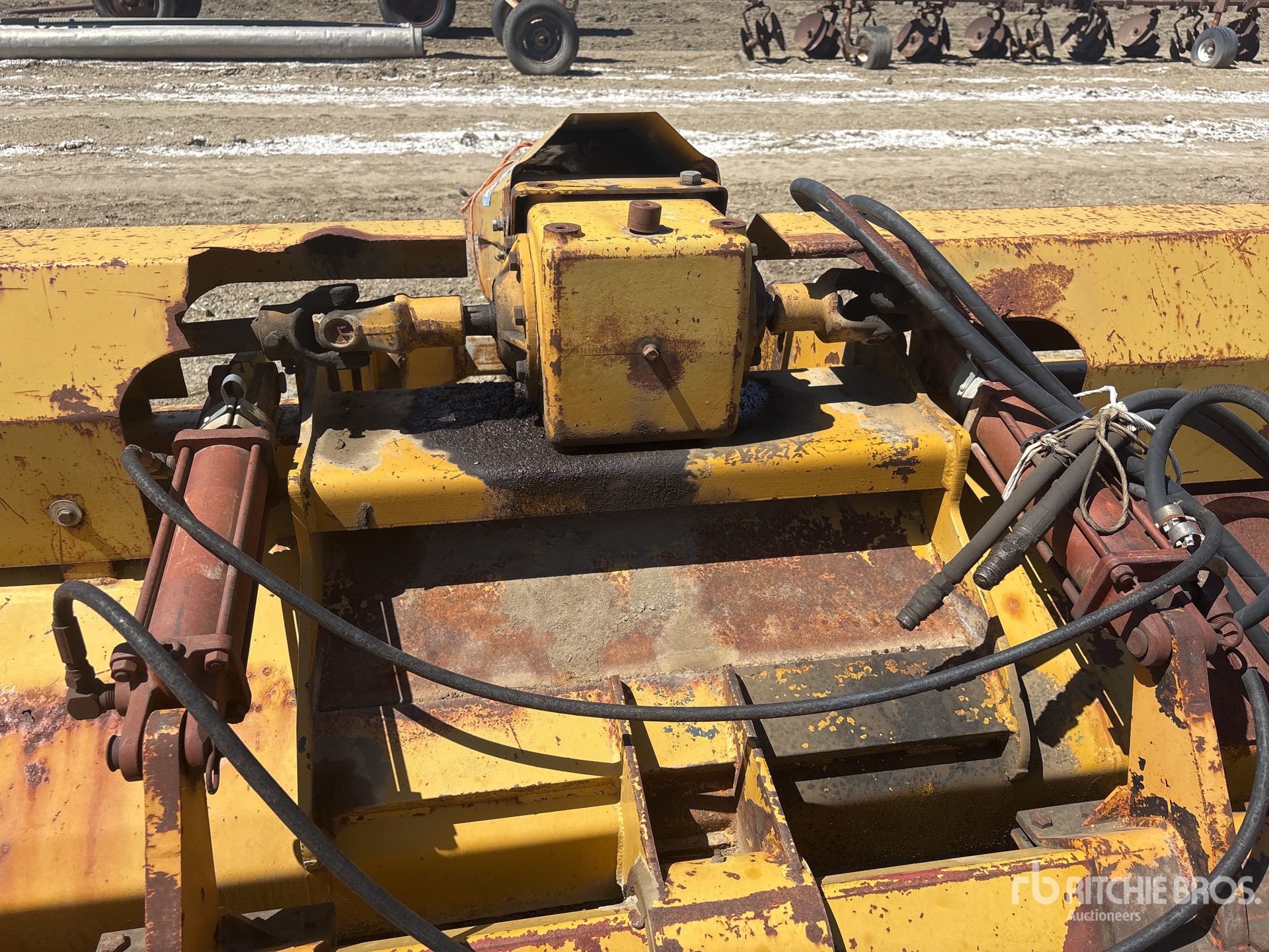 Dandl RC19 19 ft Semi-Mount Trinciastocchi | Ritchie Bros. Auctioneers