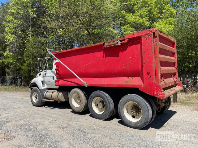 2006 International 7600 8x4 Tri/A Dump Truck in Lexington, North ...
