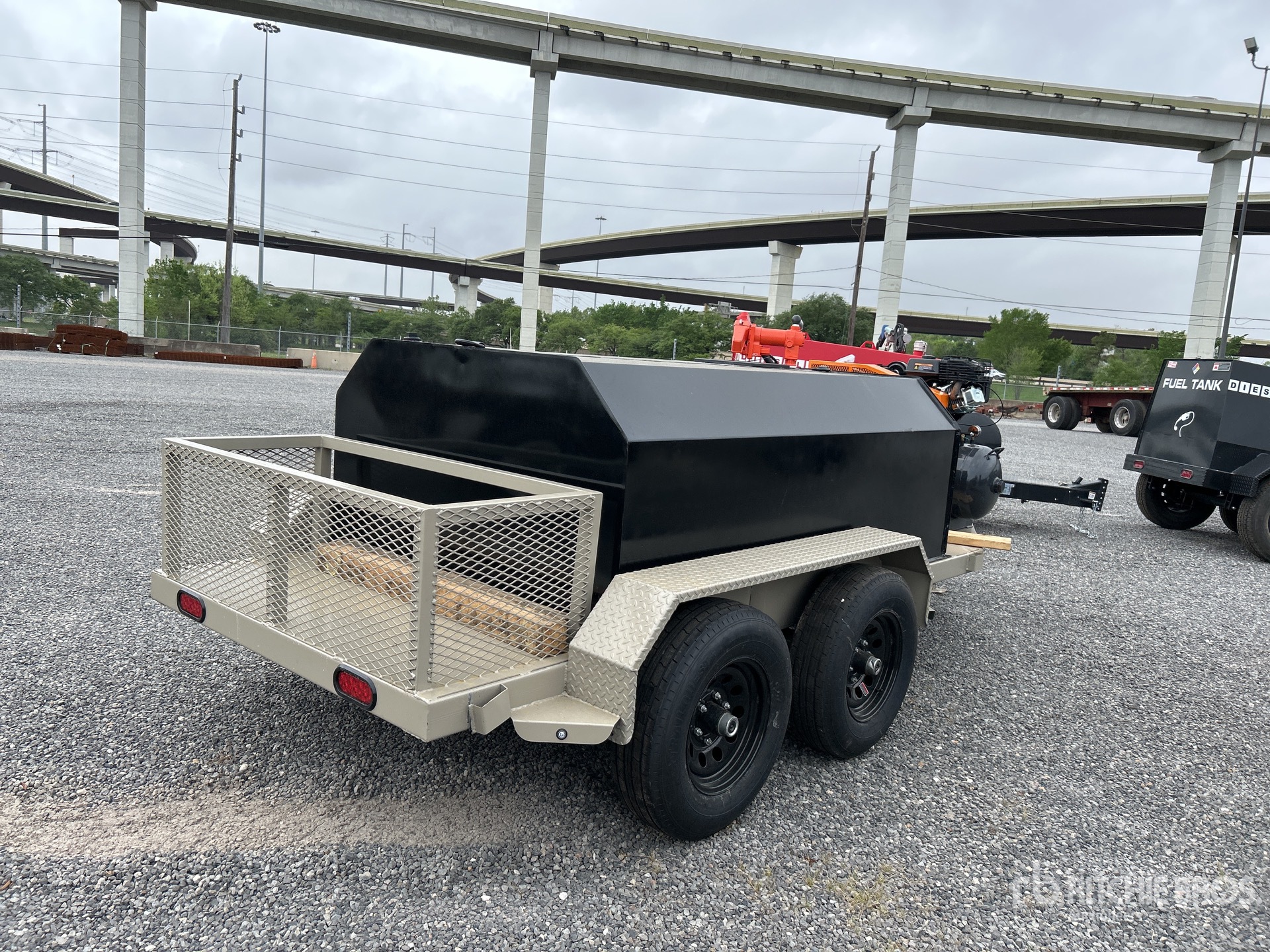 2025 Salvation Trailers 5X11 Fuel Trailer T/A 750 Gallon Fuel Trailer ...