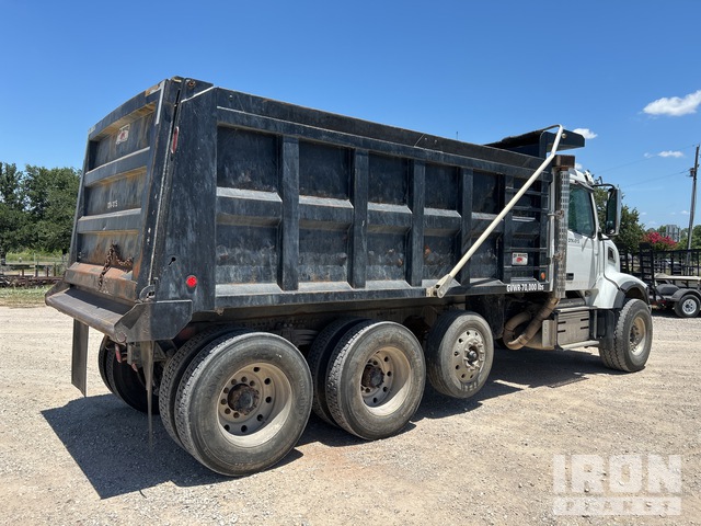 2022 Volvo VHD 8x4 Tri/A Dump Truck, Lake Worth, Texas, États-Unis ...