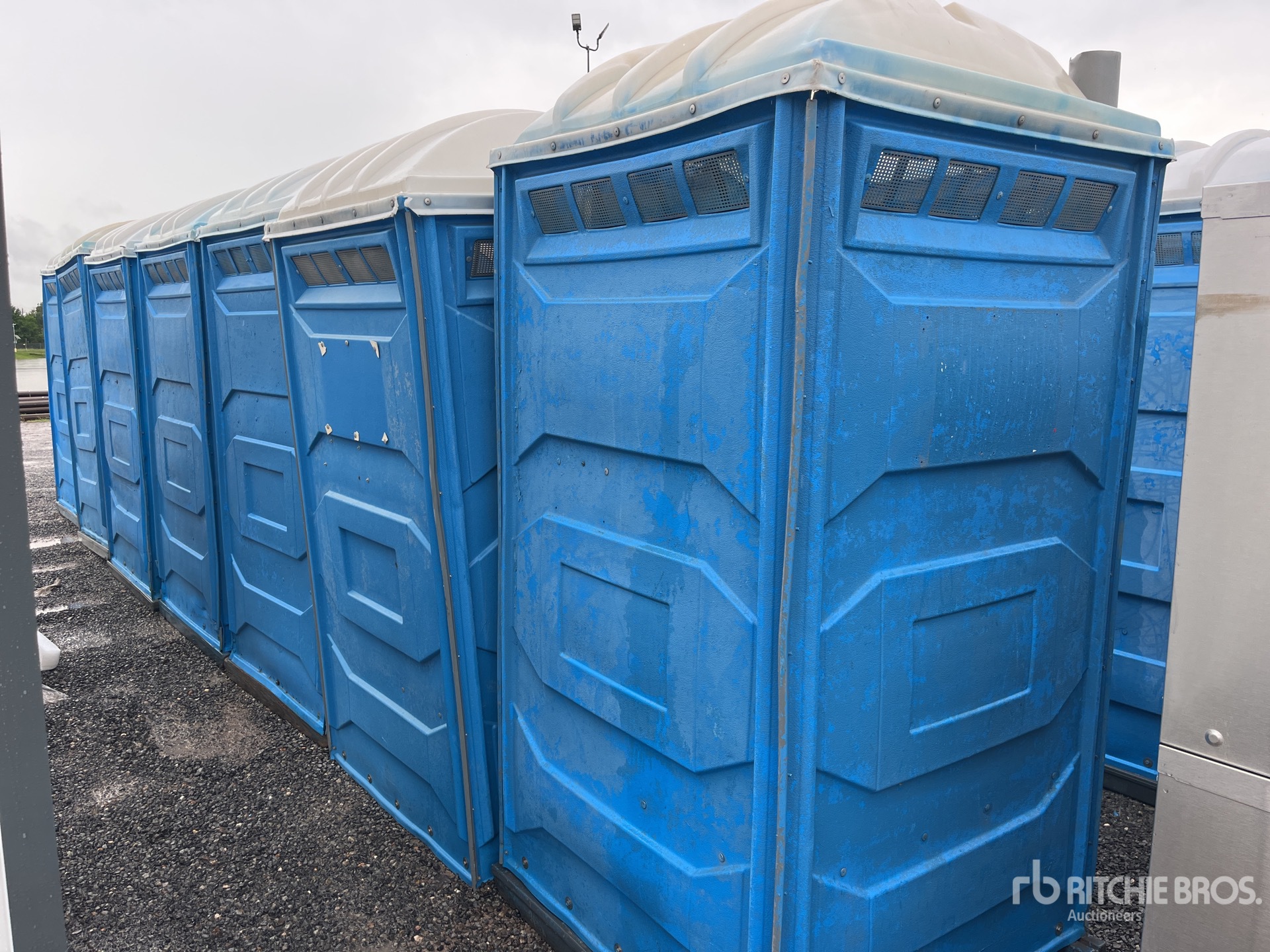 Quantity of (20) Portable Toilet | Ritchie Bros. Auctioneers