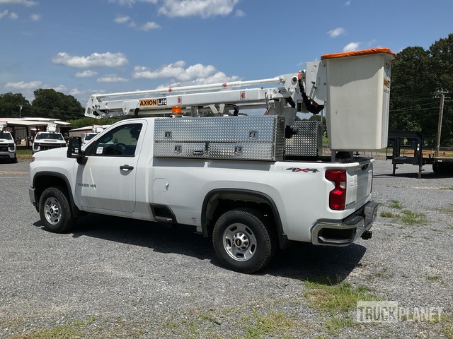 2022 Axion UR3410 27 ft on 2021 Chevrolet Silverado 2500HD 4x4 Bucket ...