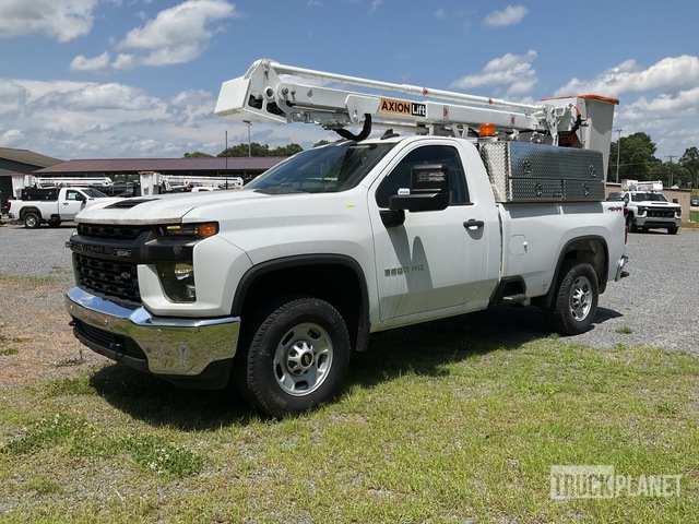 2022 Axion UR3410 27 ft on 2021 Chevrolet Silverado 2500HD 4x4 Bucket ...