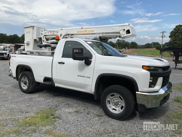 2021 Axion UR3410 27 ft on 2021 Chevrolet Silverado 2500HD 4x4 Bucket ...