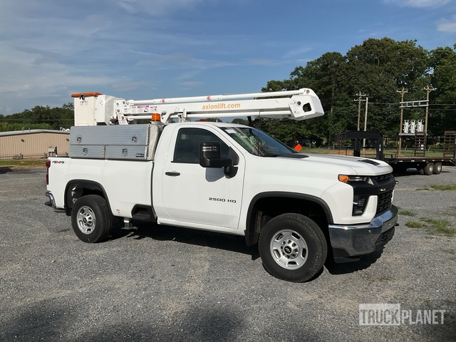2022 Axion UR3410 27 ft on 2021 Chevrolet Silverado 2500HD 4x4 Bucket ...