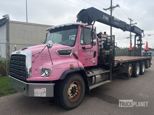 2016 Hiab 335K-4 Hipro 8300 lb Knuckle Boom on 2014 Freightliner 114SD ...