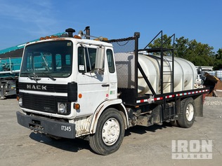 1990 Mack MS300 2000 gal 4x2 Water Truck in Sharonville, Ohio, United ...