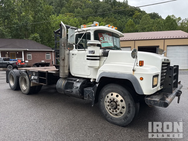 2002 Mack RD688S 6x4 Bed Truck in Nora, Virginia, United States ...