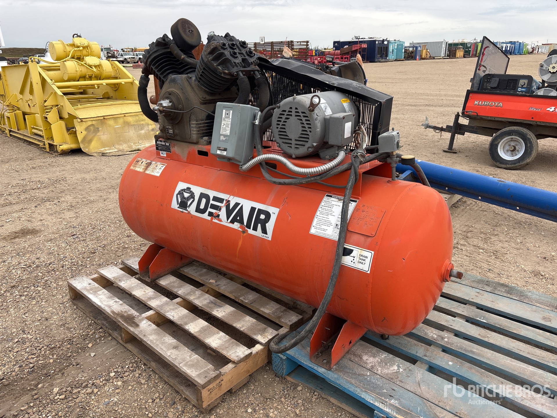 2004 Devair VAT5063 Skid-Mounted Electric 120 gal Air Compressor ...