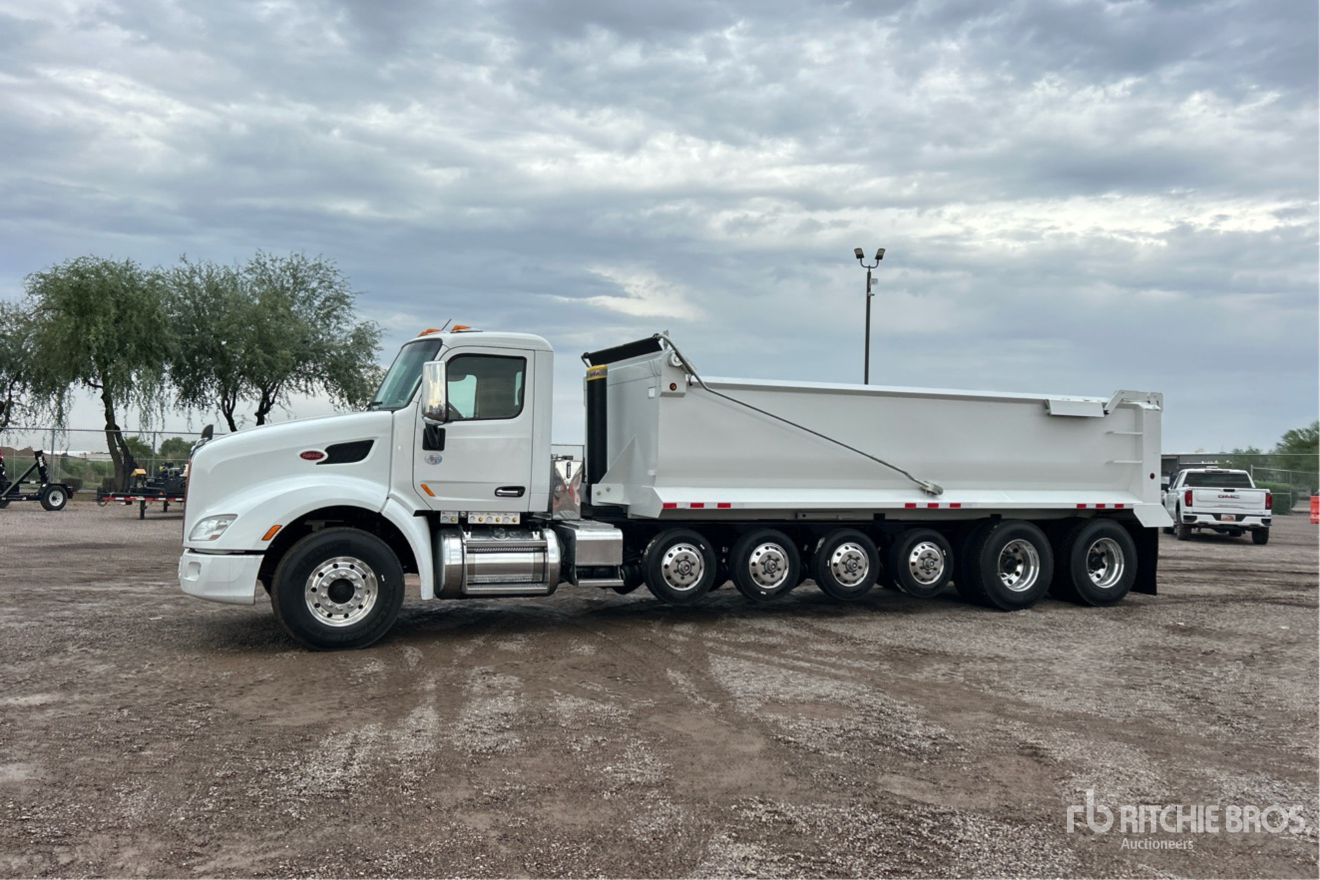 2019 Peterbilt 579 14x4 Simple 18 Five Axle Dump Truck | Ritchie Bros ...