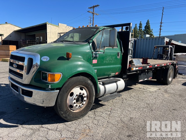 2013 Ford F650 Flatbed Truck in North Hollywood, California, United ...