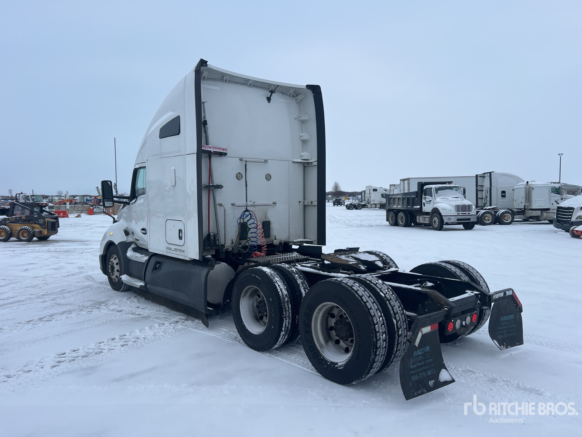 2020 Kenworth T680 6x4 T/A Sleeper Truck Tractor | Ritchie Bros ...