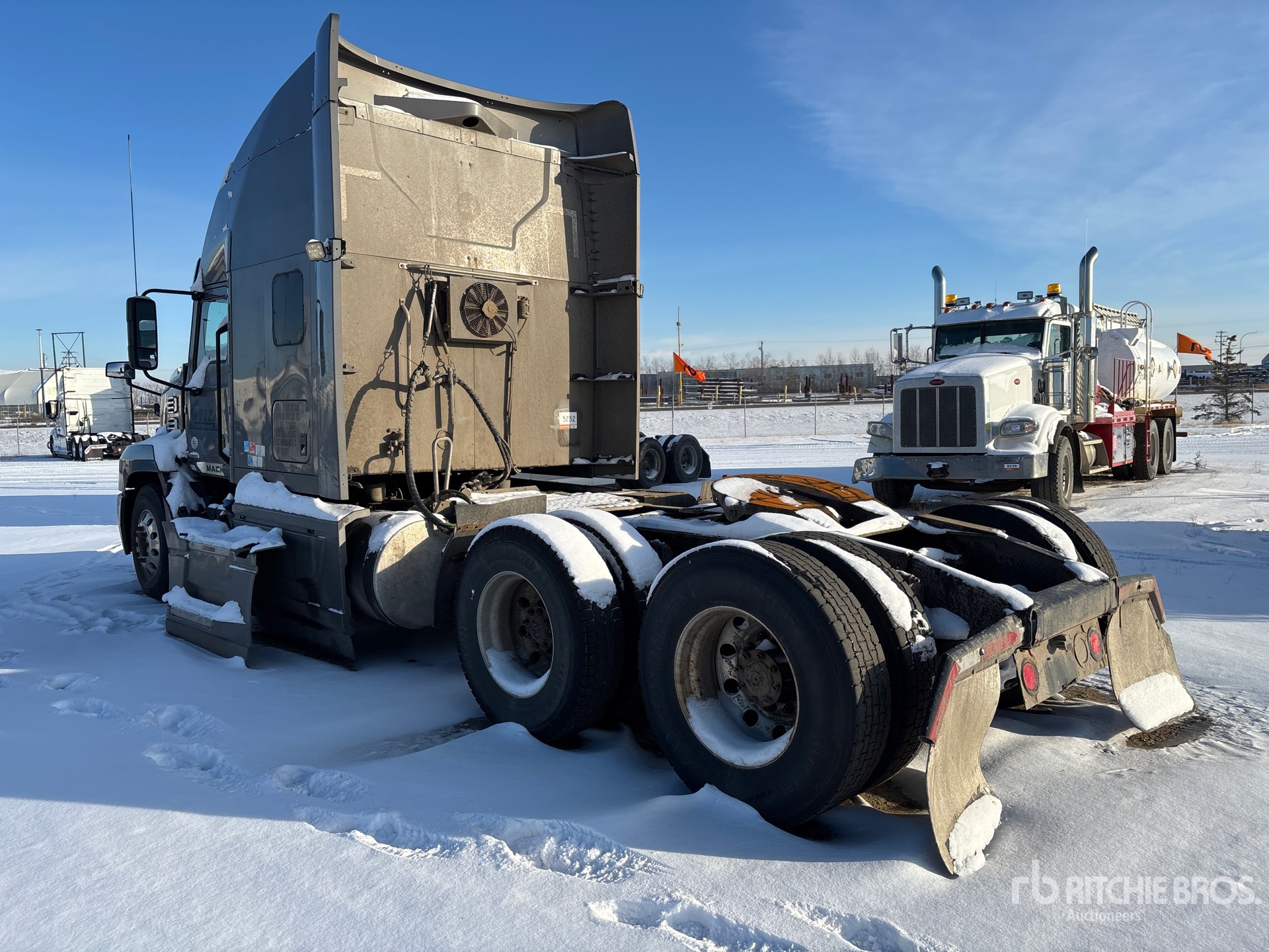2019 Mack Anthem AN64T 6x4 T/A Sleeper Truck Tractor (Inoperable ...