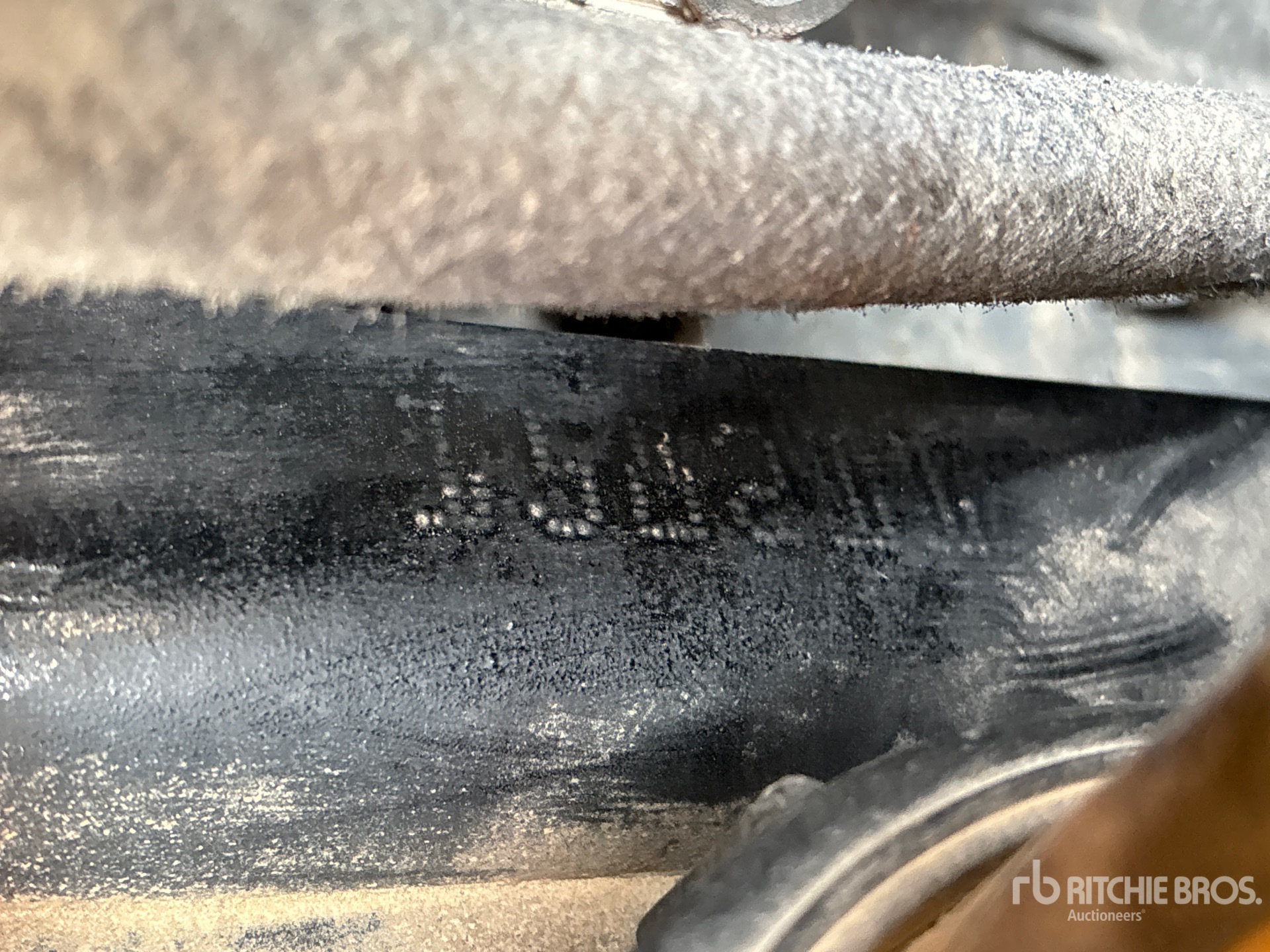 2017 Kenworth T680 6x4 T/A Sleeper Truck Tractor | Ritchie Bros ...