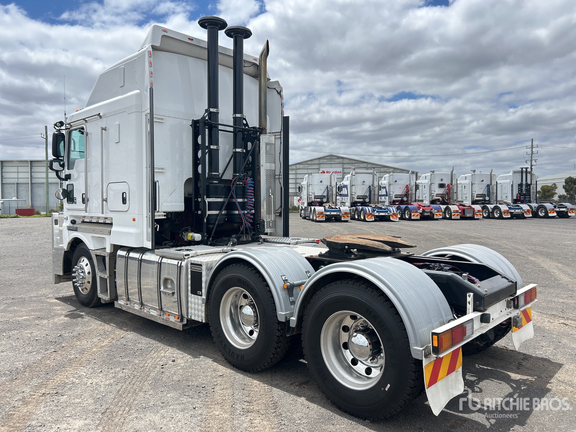 2021 Kenworth K200 Big Cab Aerodyne 6x4 Sleeper Truck Tractor | Ritchie ...