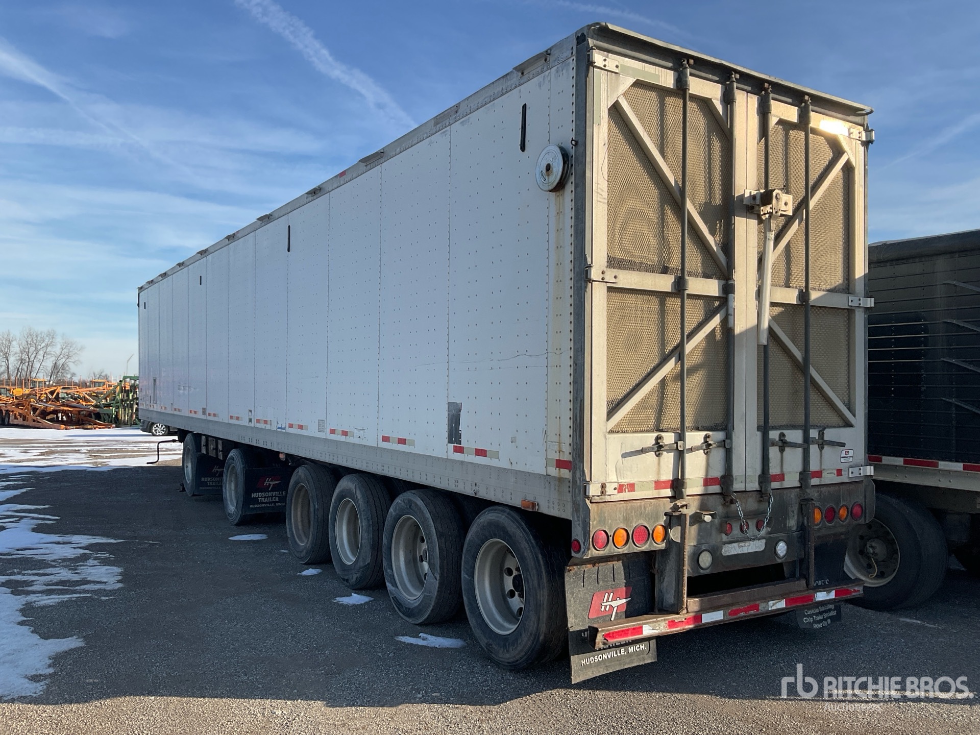 2009 Manac 30650C05 50 ft x 102 in 6-Axle Moving Floor Open-Top Chip ...