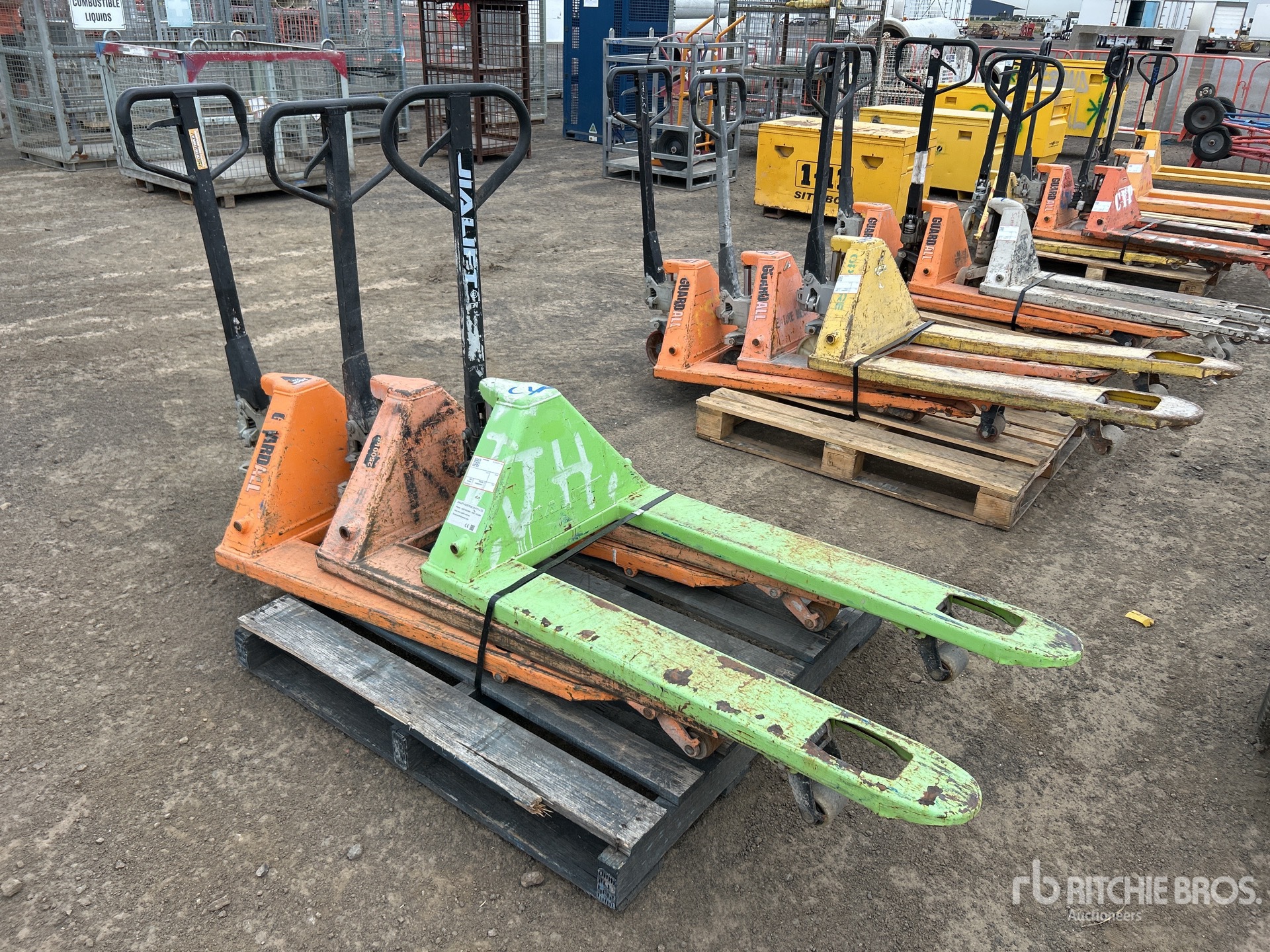 Quantity of (3) Pallet Jack | Ritchie Bros. Auctioneers