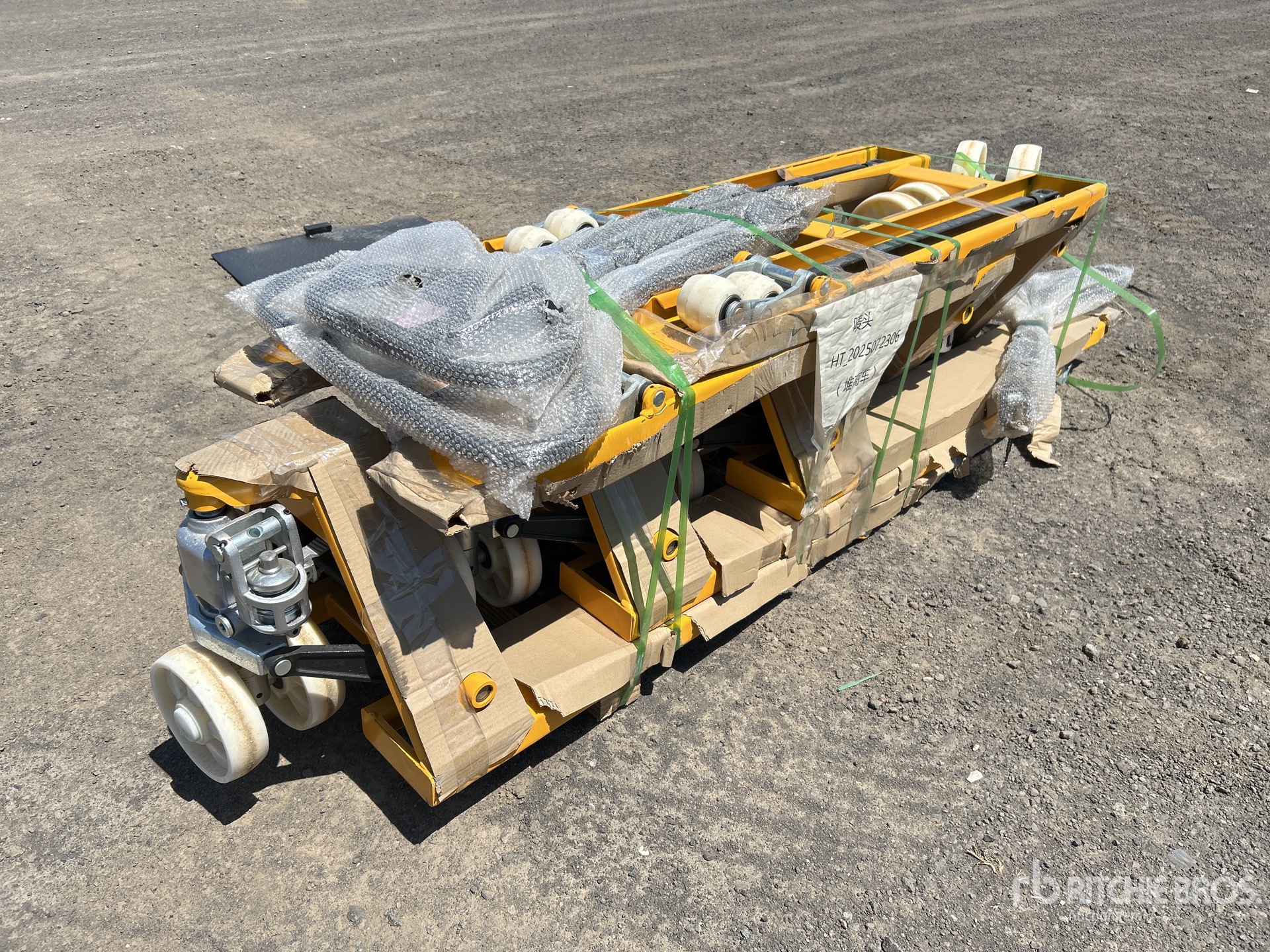 Quantity of (6) 2025 Ox Vic 310 Pallet Jack | Ritchie Bros. Auctioneers