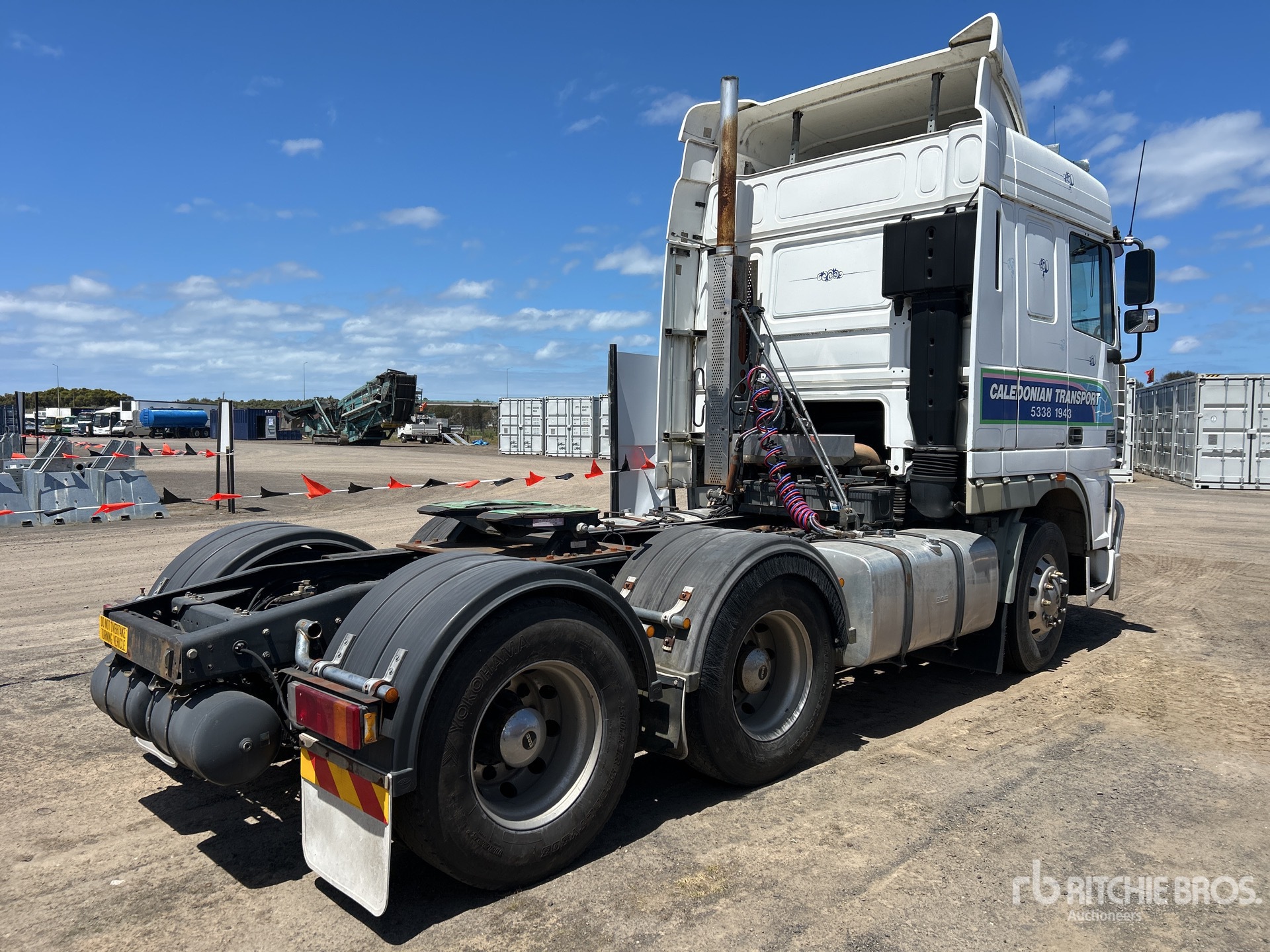 2004 DAF XF 95.530 6x4 Cabeza Tractora Cabina Dormitorio (Inoperable ...
