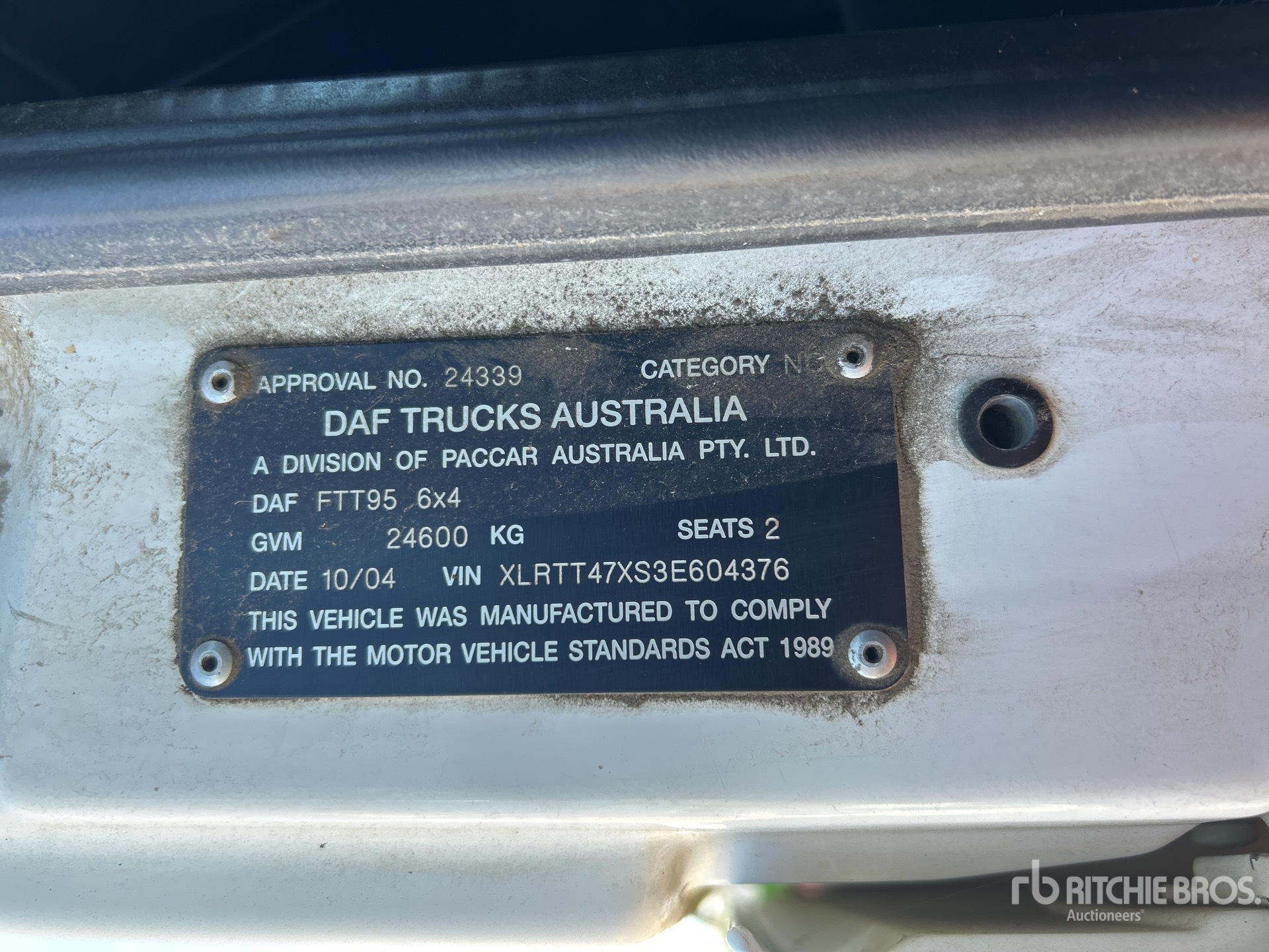 2004 DAF XF 95.530 6x4 Cabeza Tractora Cabina Dormitorio (Inoperable ...