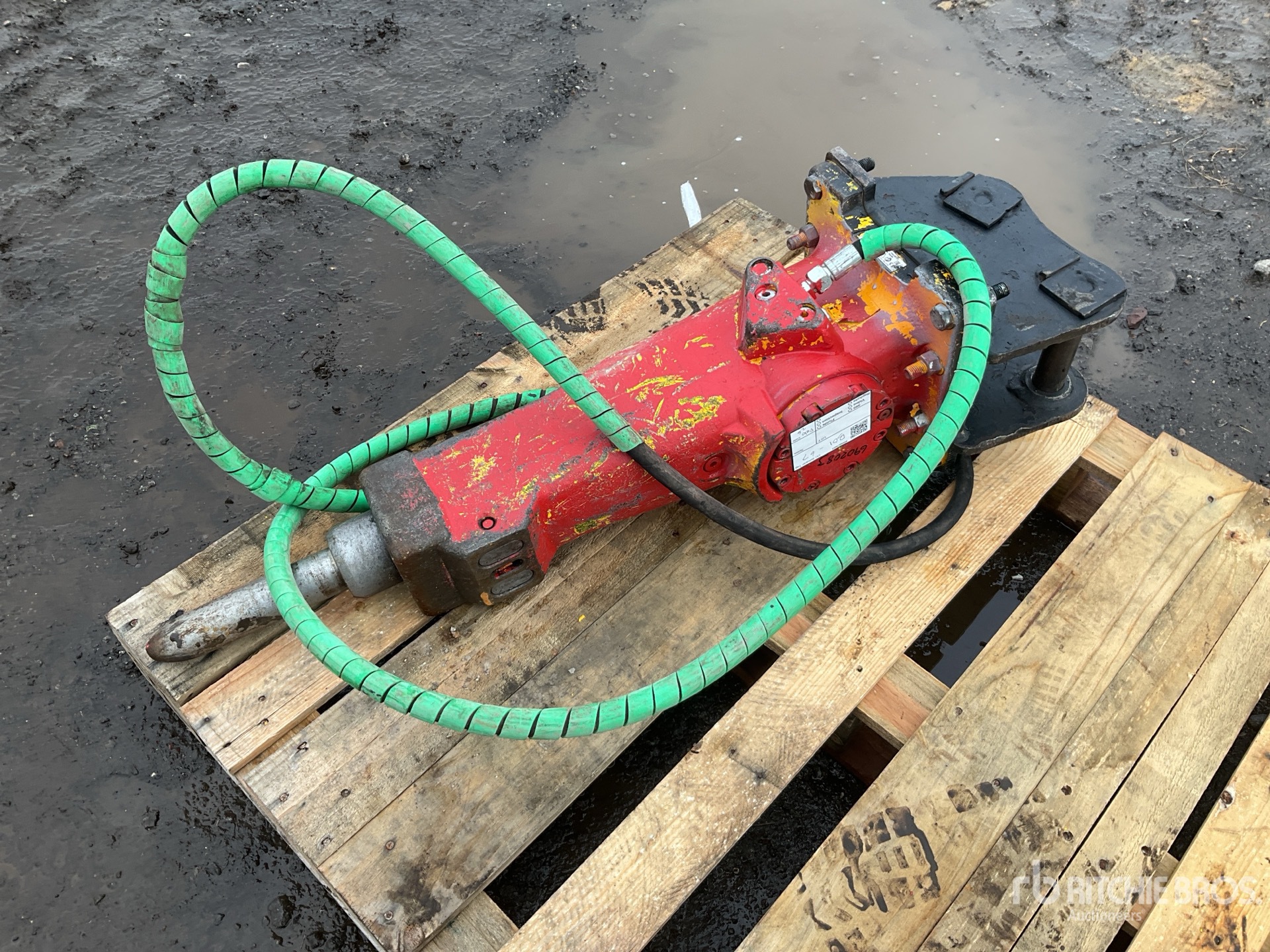 2019 Epiroc SB152 Hydraulic Breaker | Ritchie Bros. Auctioneers