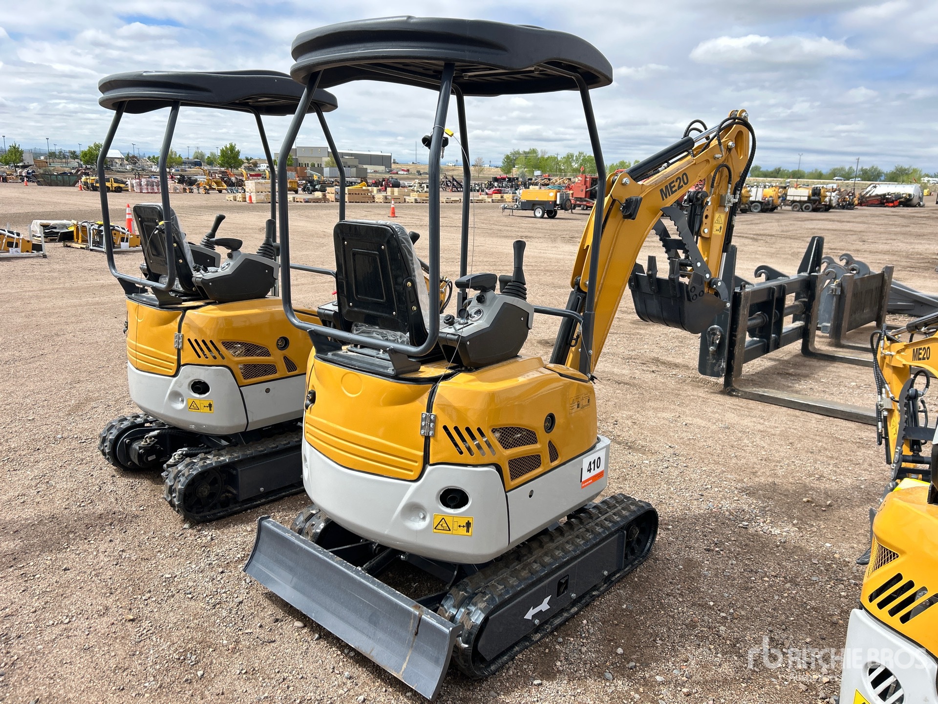 2026 SDGRAND ME20-YELLOW Diesel Mini Excavator (Unused) | Ritchie Bros ...