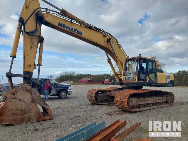Komatsu PC400LC-7 Tracked Excavator in Nikiski, Alaska, United States ...